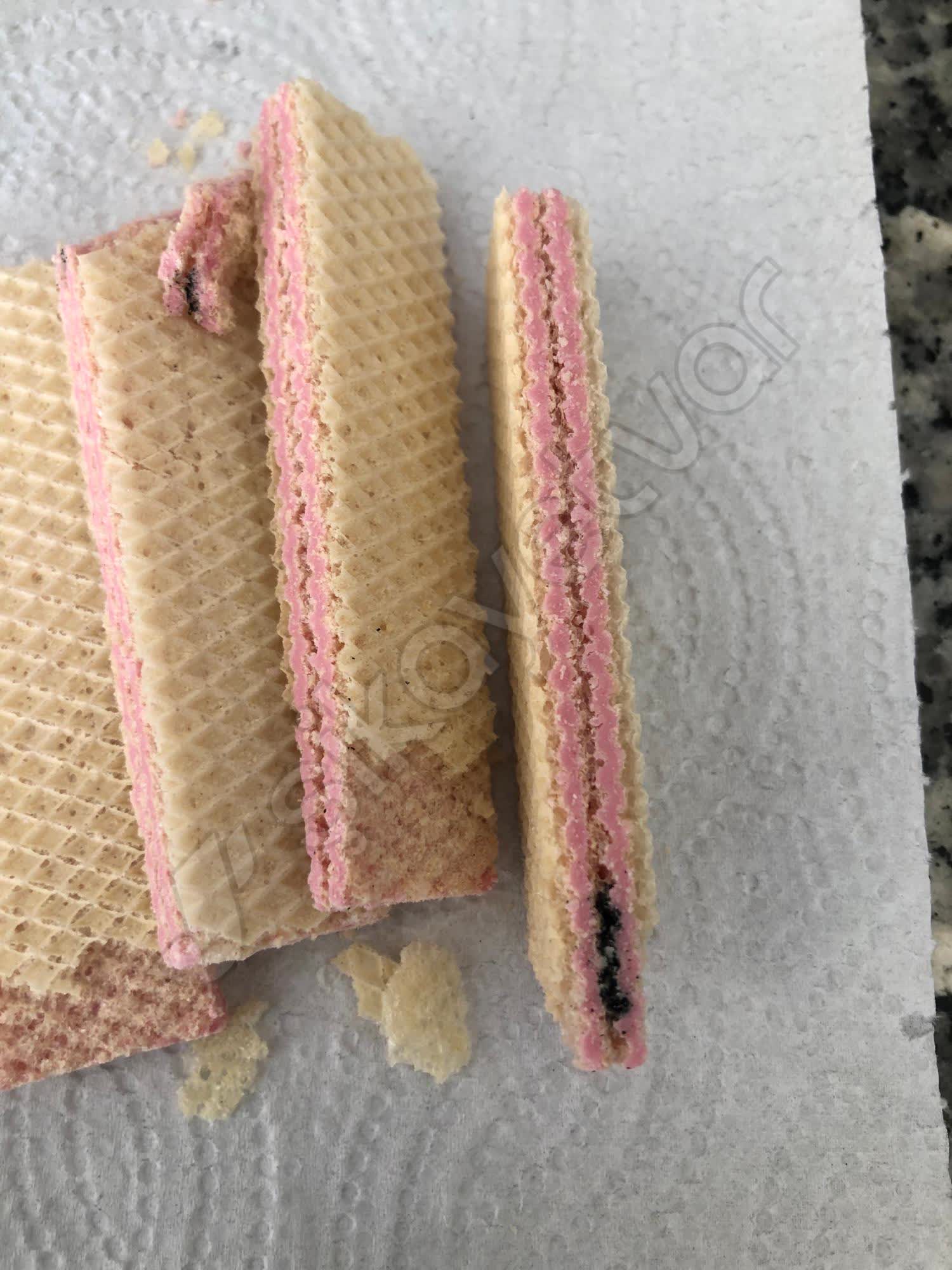 Ülker Çilekli Gofrette Beklenmedik Siyah Lekeler! - Şikayetvar