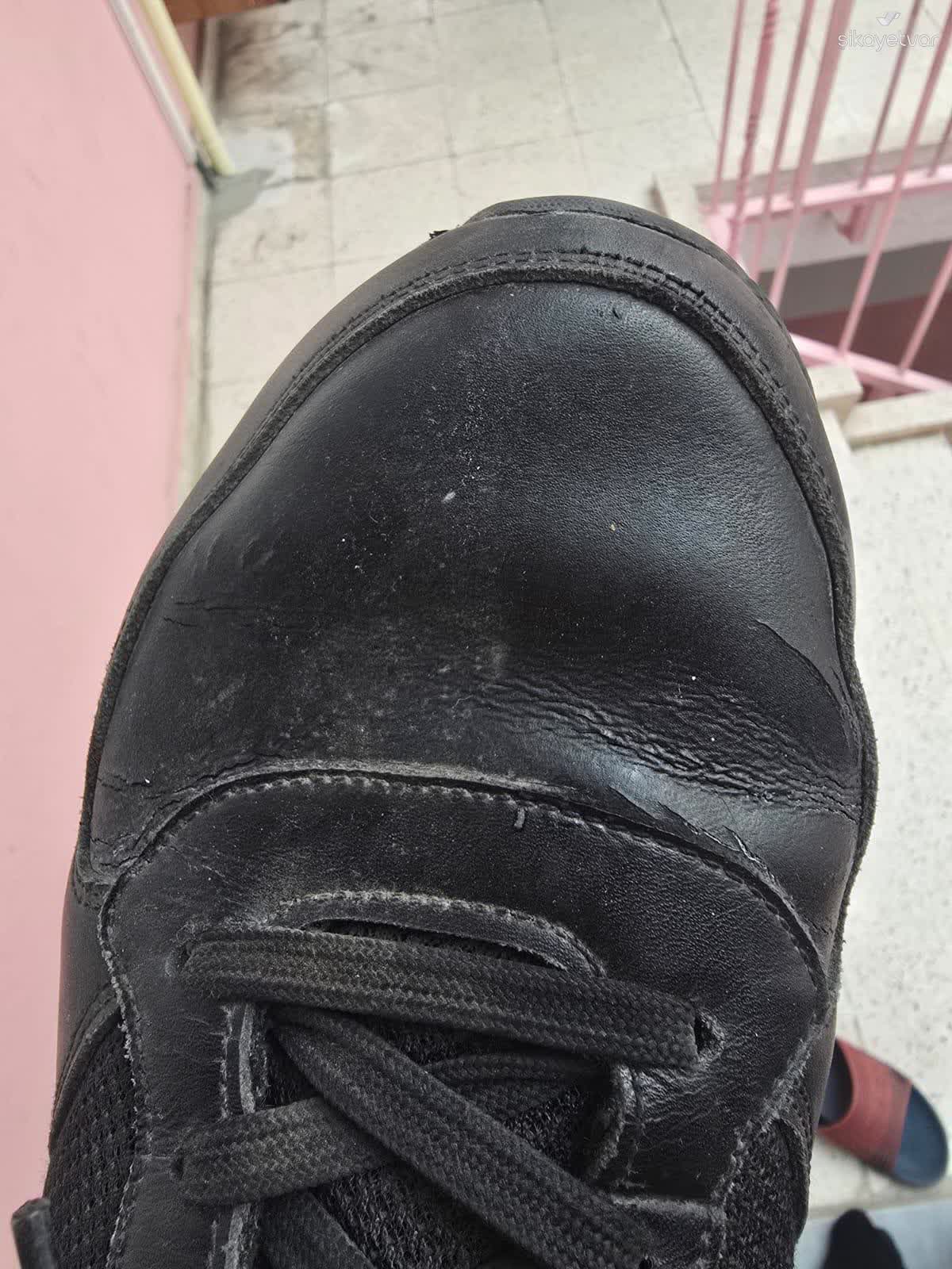 Skechers Shoes Fell Apart in Weeks—Defects Ignored - Xolvie