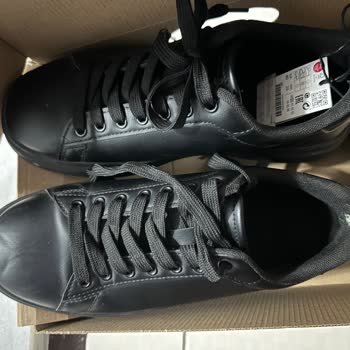 Lefties, envíos con productos rotos, tallas incorrectas y mal embalaje ...