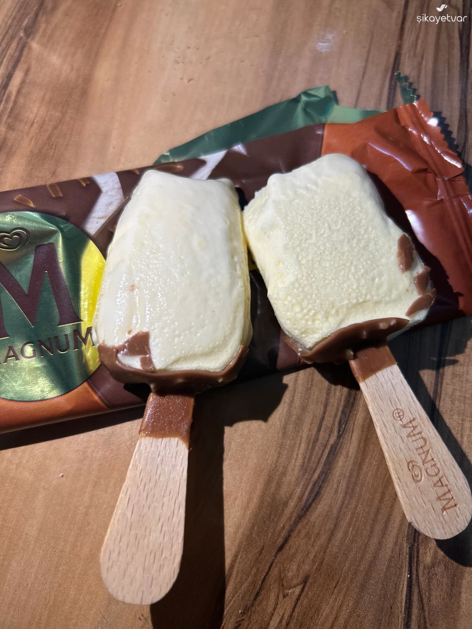 Magnum Mini Dondurma İçinden Pütürlü Şeyler Çıktı - Şikayetvar