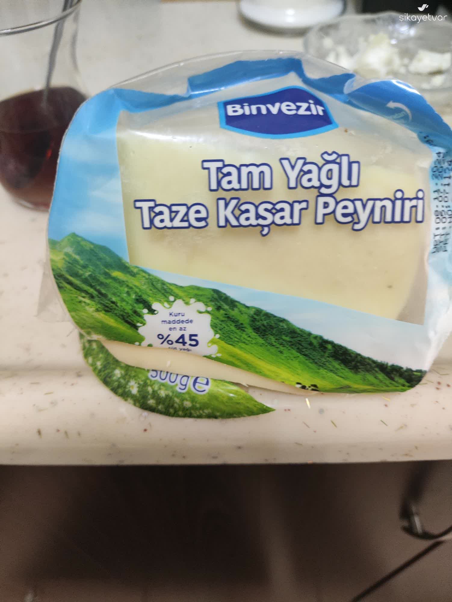 BİM Kaşar Peynirinde Mazot Kokusu Ve Acı Tat - Şikayetvar