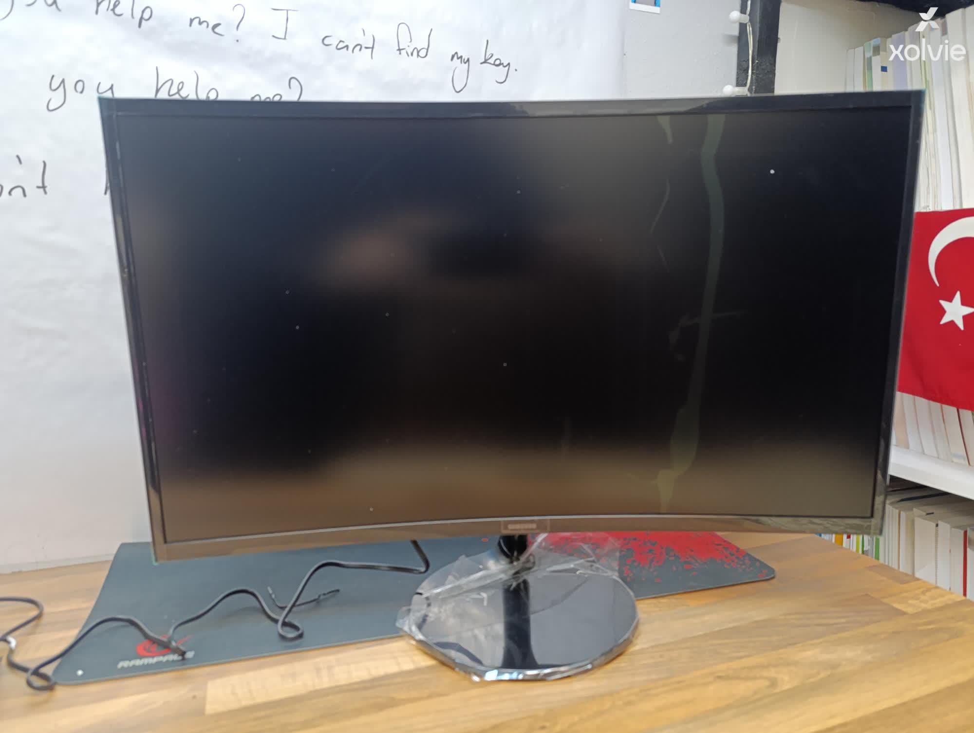 Samsung Sent Me a Broken Monitor and Refused to Accept My Unboxing ...