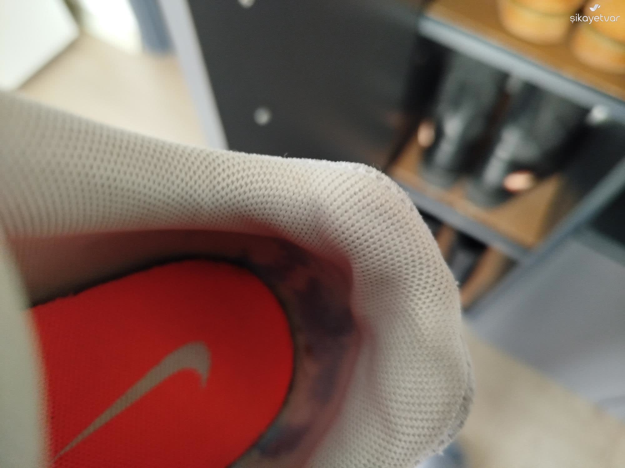 I Got Stained Socks After Wearing My Nike P6000s Just 5 Times - Xolvie