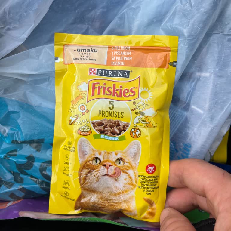 A101 Friskies Kedi Mamasında Kötü Koku Ve Bozulma Şikayeti - Şikayetvar