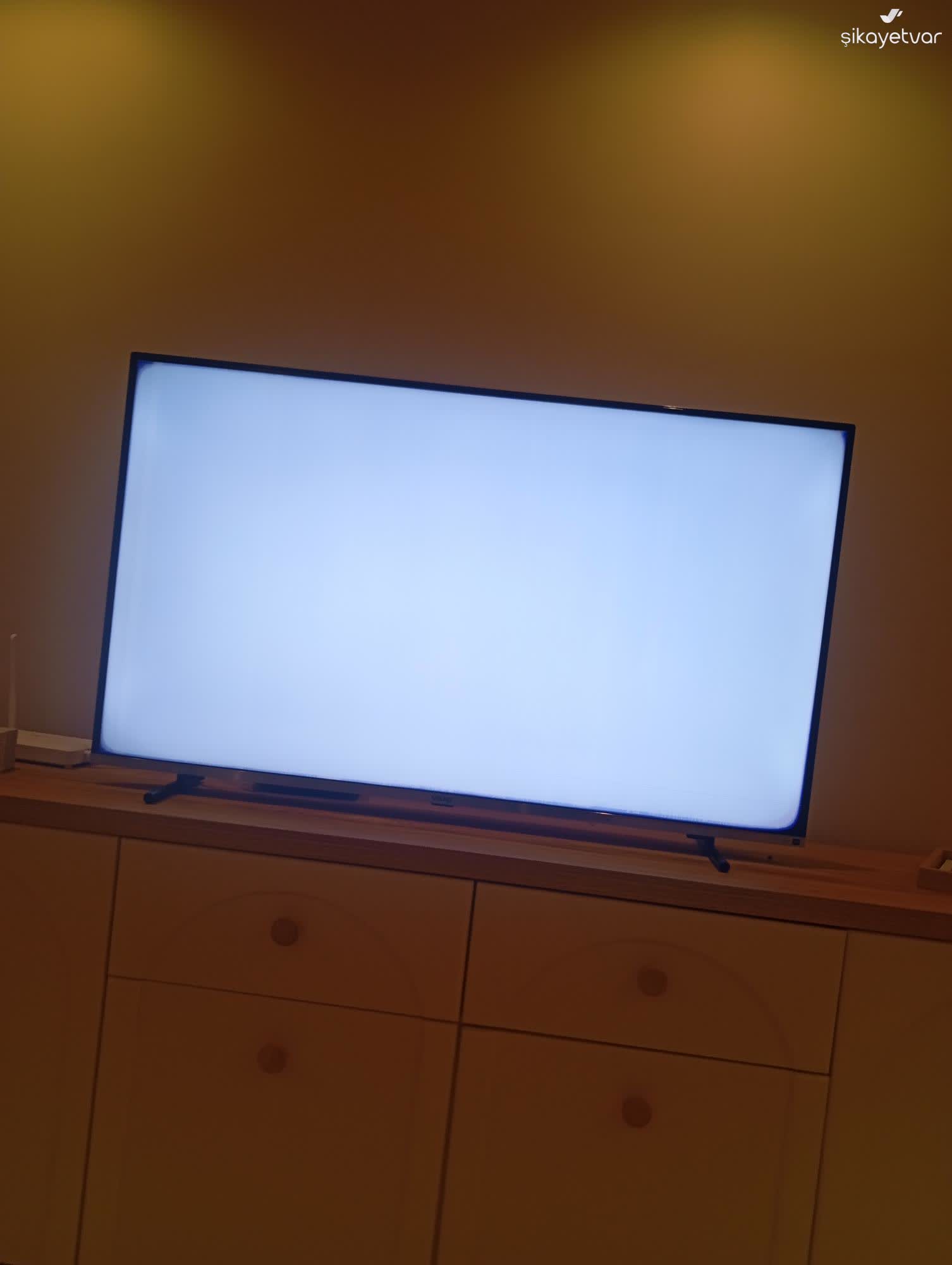Vestel 50U9700 TV'de Sürekli Tekrarlayan Beyaz Ekran Sorunu - Şikayetvar