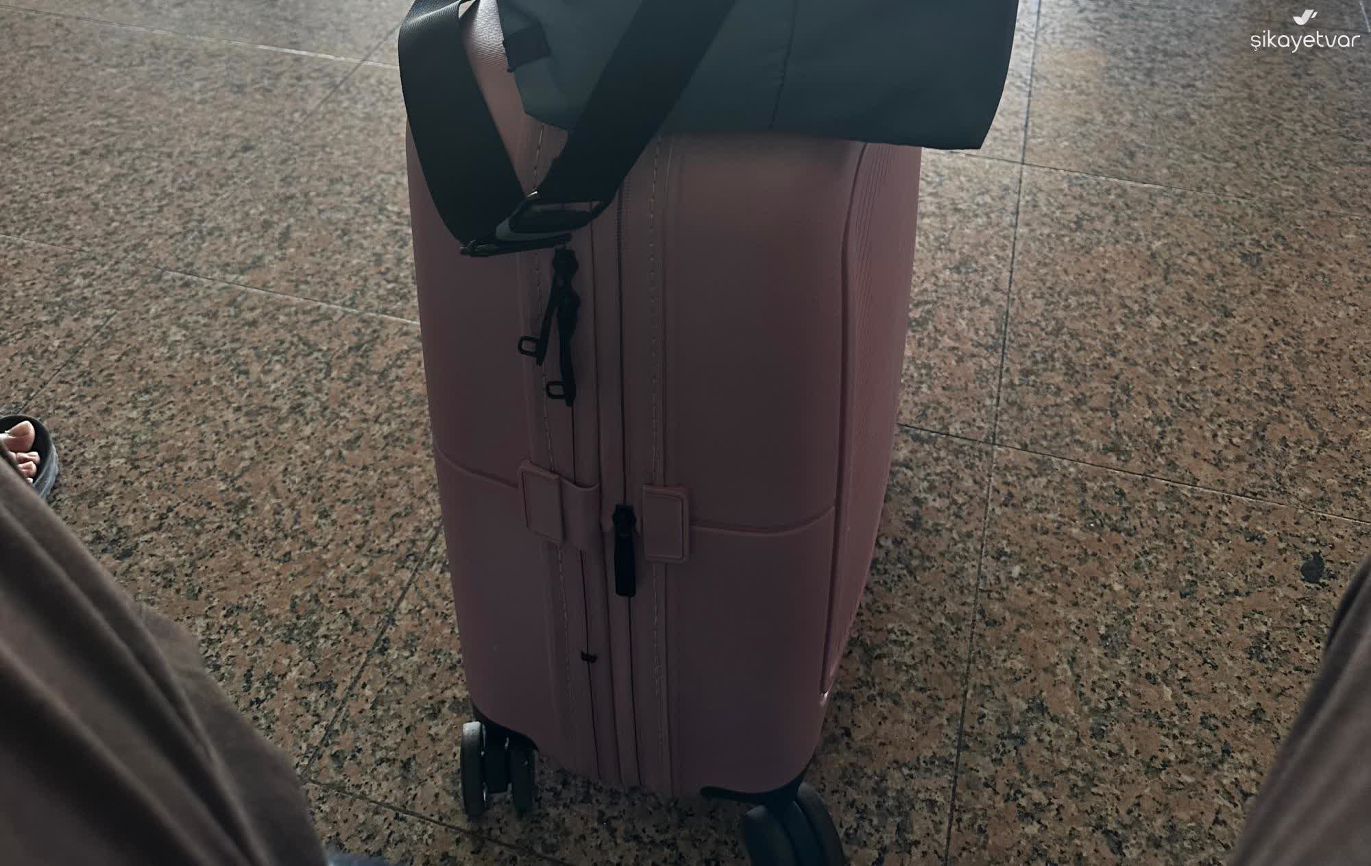 Ryanair Charged Me Extra for Cabin Bag That Was Within Official Size ...