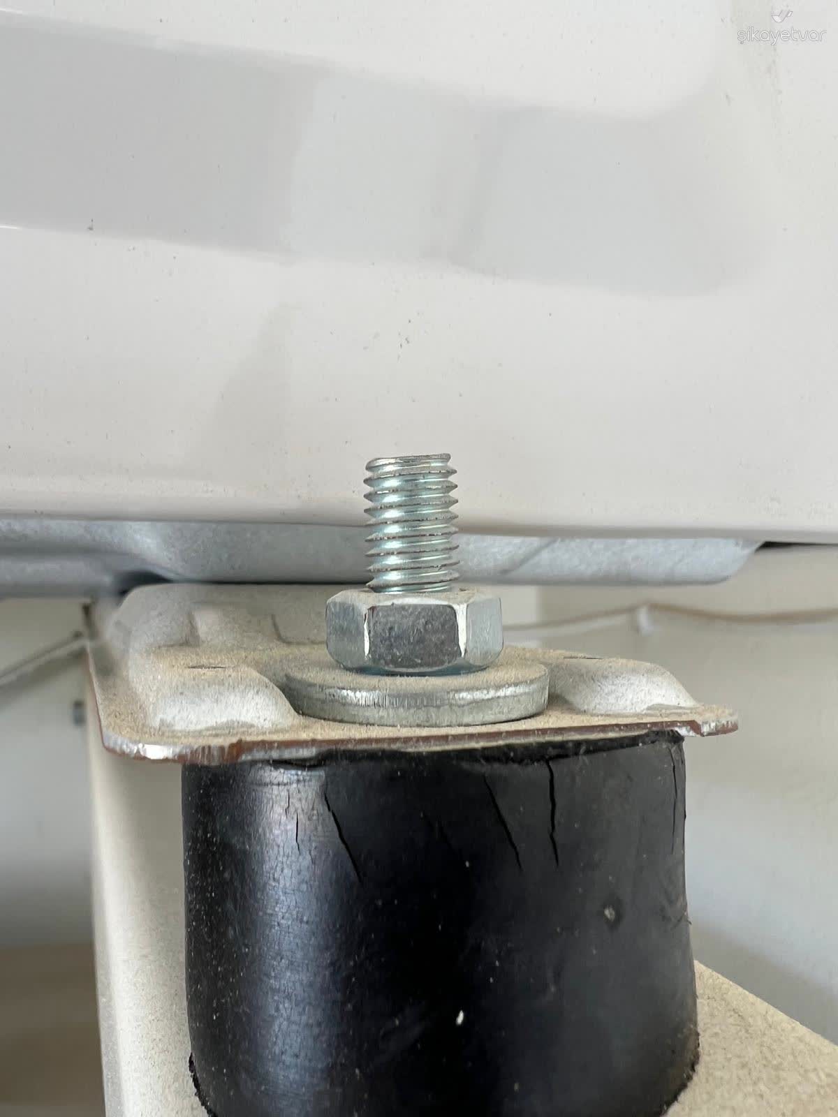 Samsung Kısa Sürede Dış Ünite Takozlarının Çürümesi Ve Ücretli Değişim ...