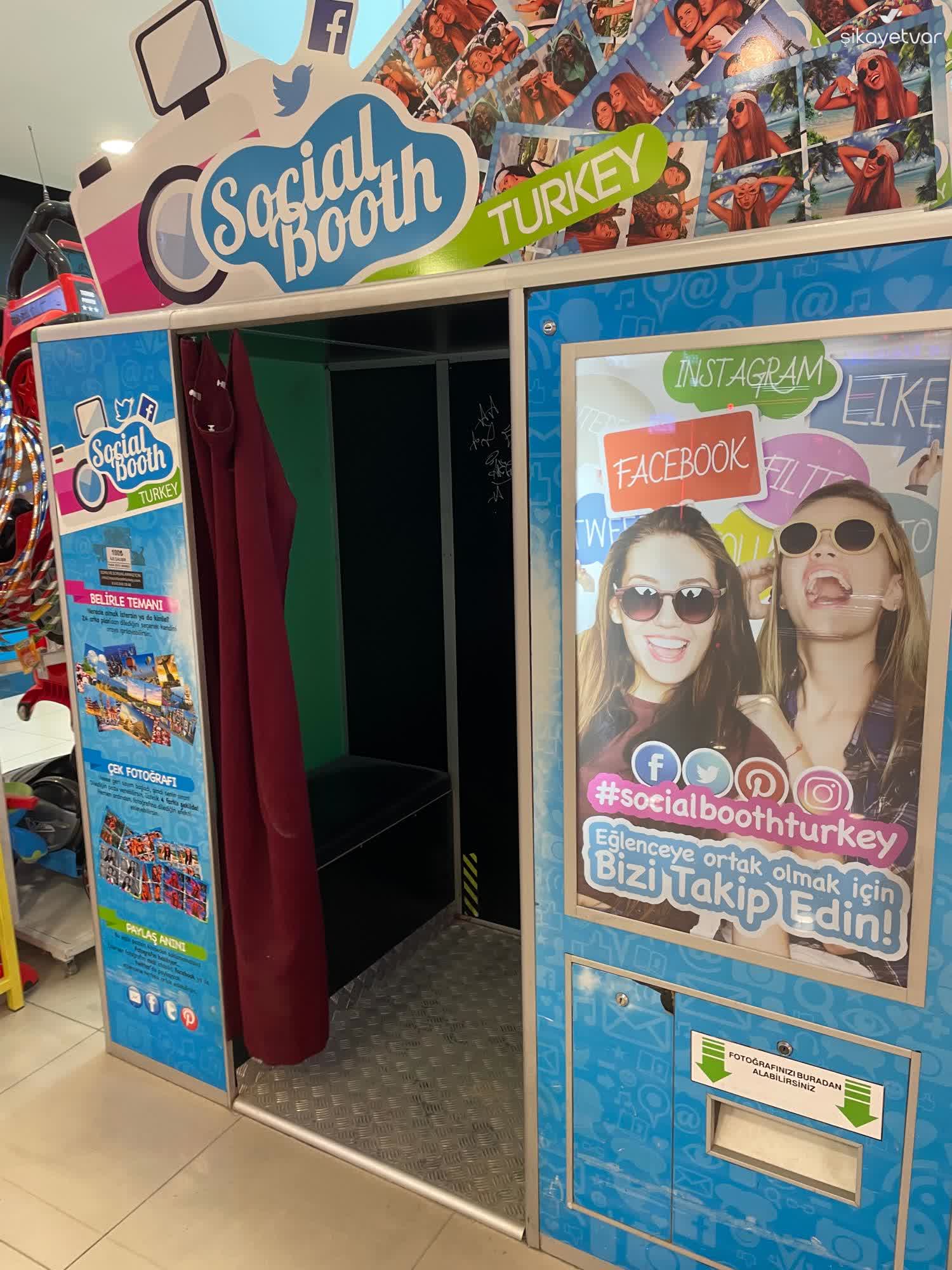 Social Booth Turkey İyas Park AVM Fotoğraf Kabininde Hizmet Alamadan ...