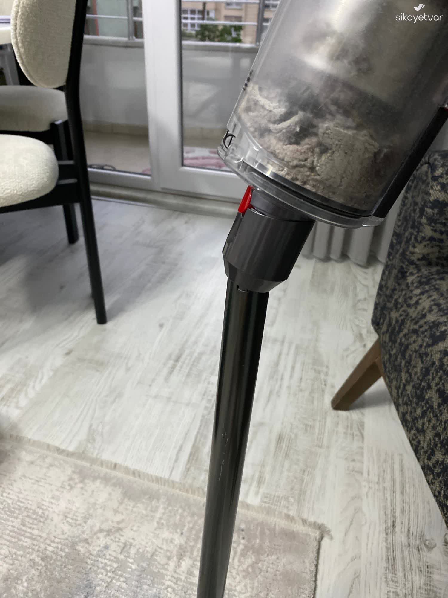 Dyson Dayson V12 Süpürge Boru Bağlantısı Sürekli Sallanıyor Ve Ses ...