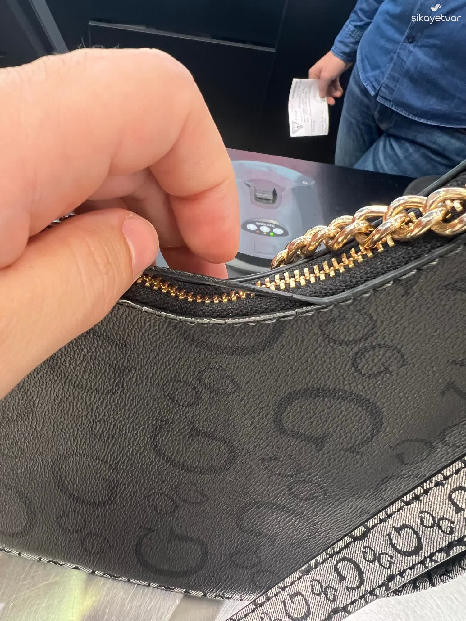 Garantisi Devam Eden Guess Çantada Soyulma Ve Red Cevabı - Şikayetvar