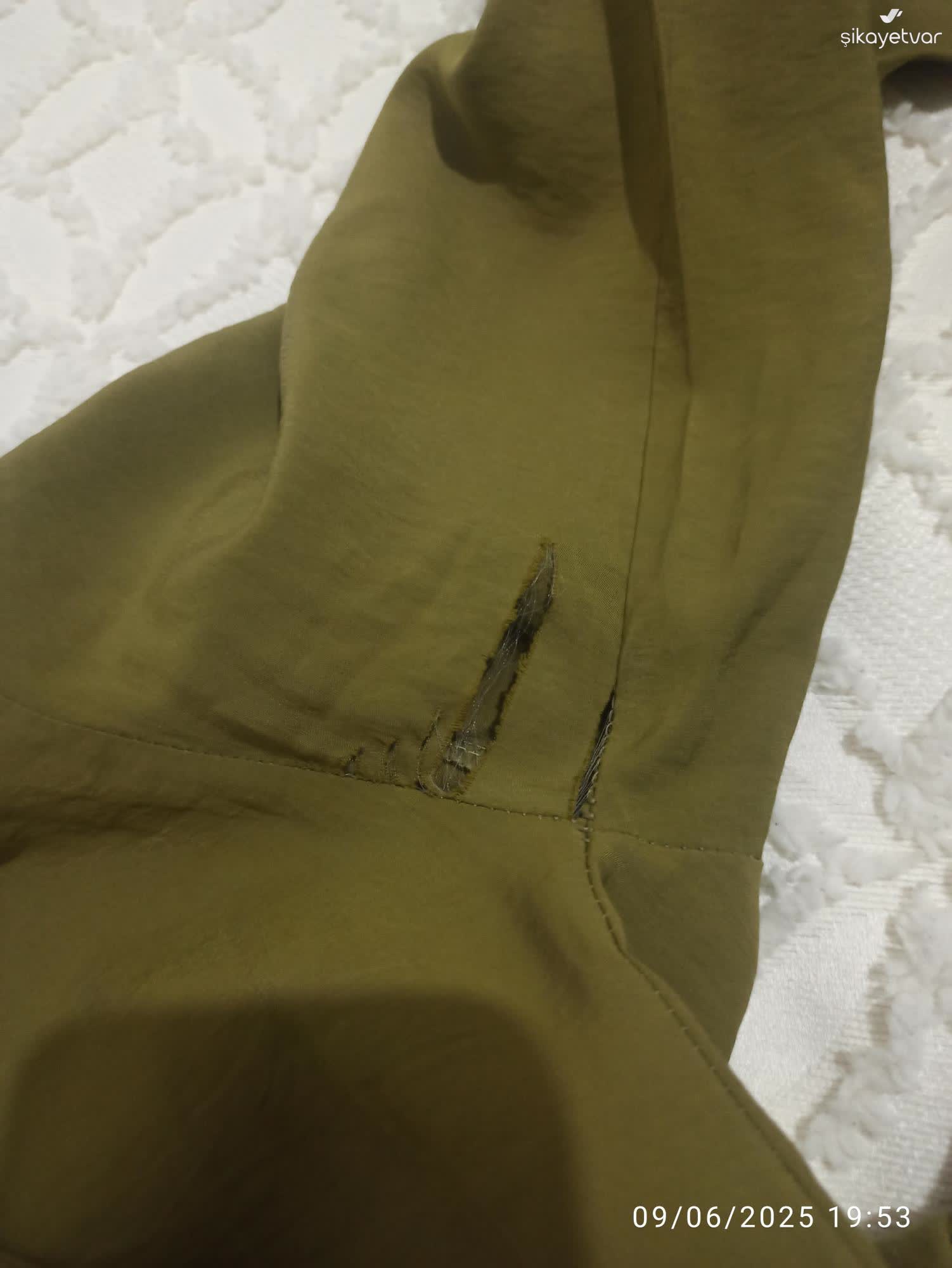 Nur Ala Butik Bayramda İlk Giyimde Elbise Yırtıldı Mağaza İlgilenmedi - Şikayetvar