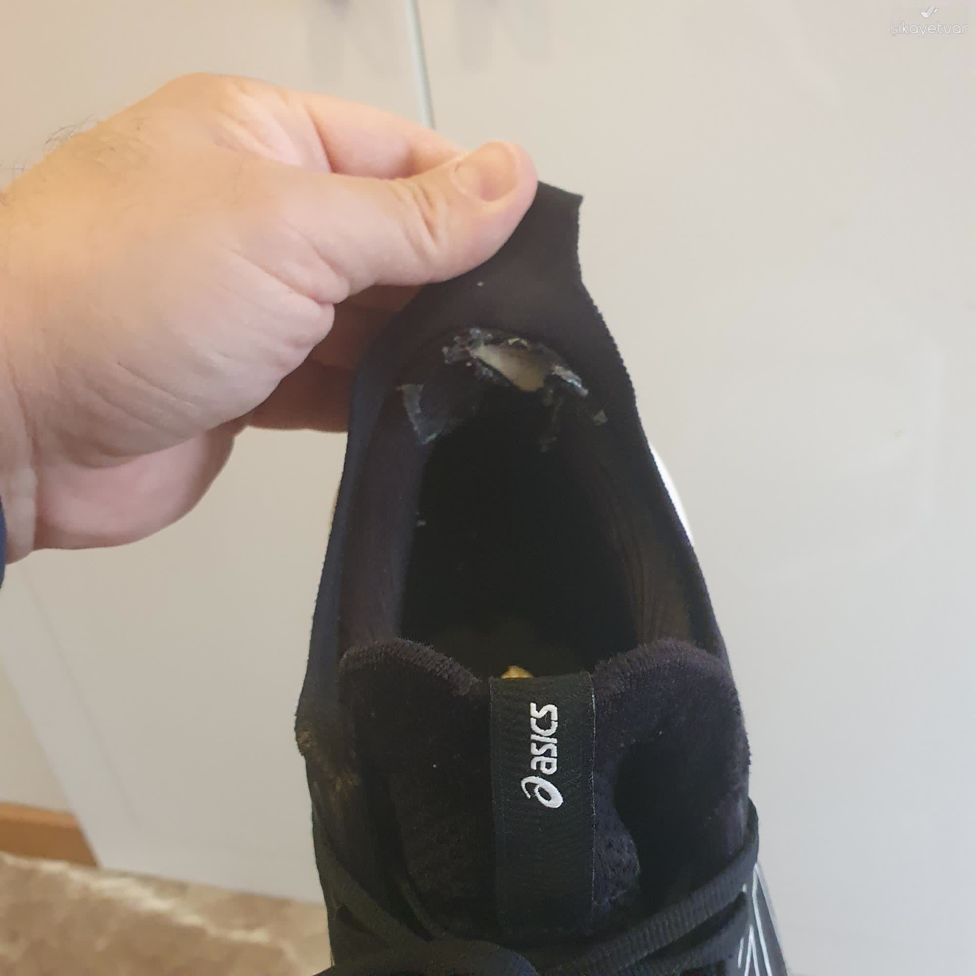 The Interior of My Asics Gel-Nimbus 2S Shoes Is Falling Apart After ...