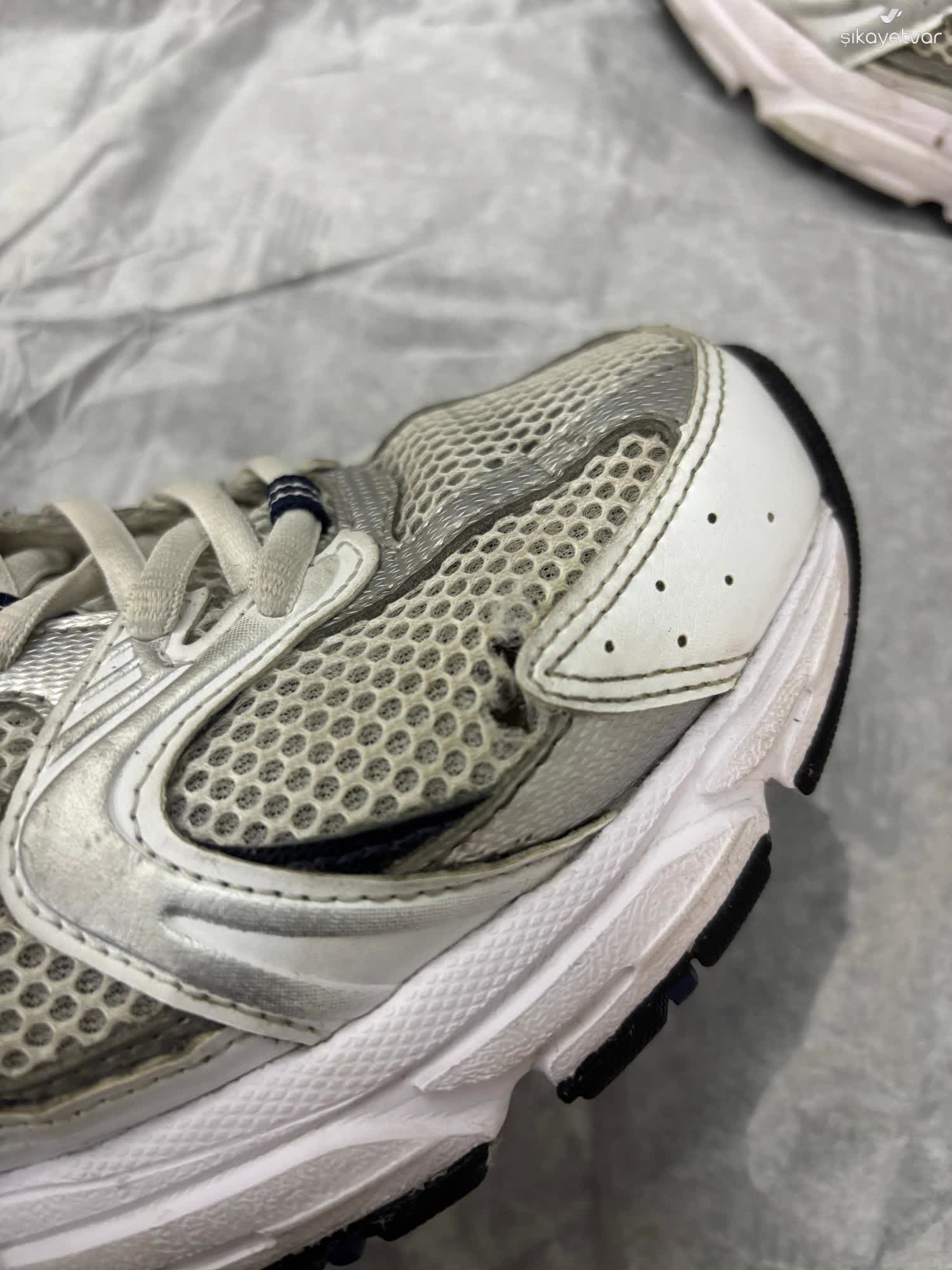 New Balance 530 Shoes Fell Apart in 4 Months - Xolvie