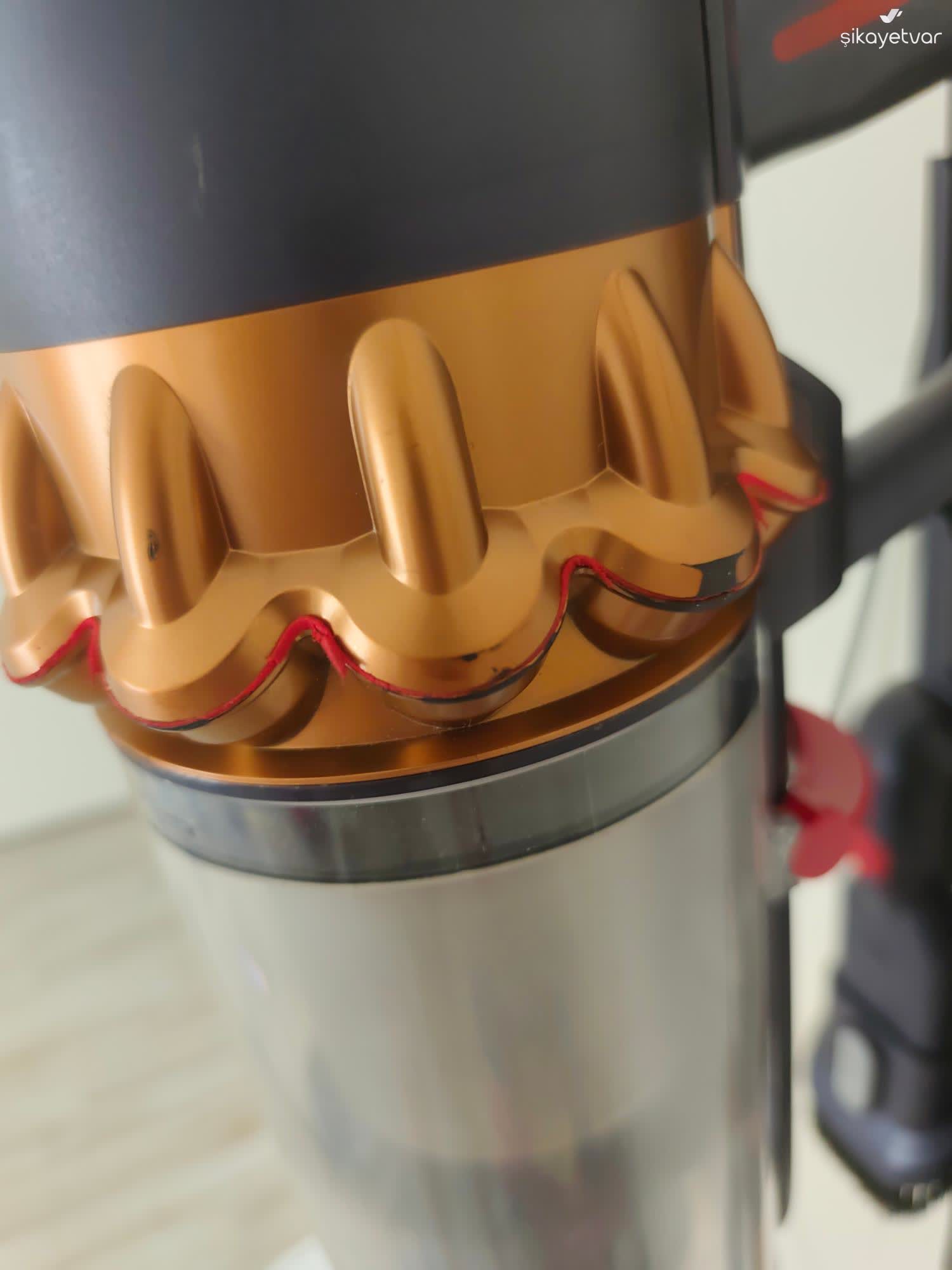 I Face Rubber and Paint Wear on Dyson Gen5 Vacuum Main Body Despite ...