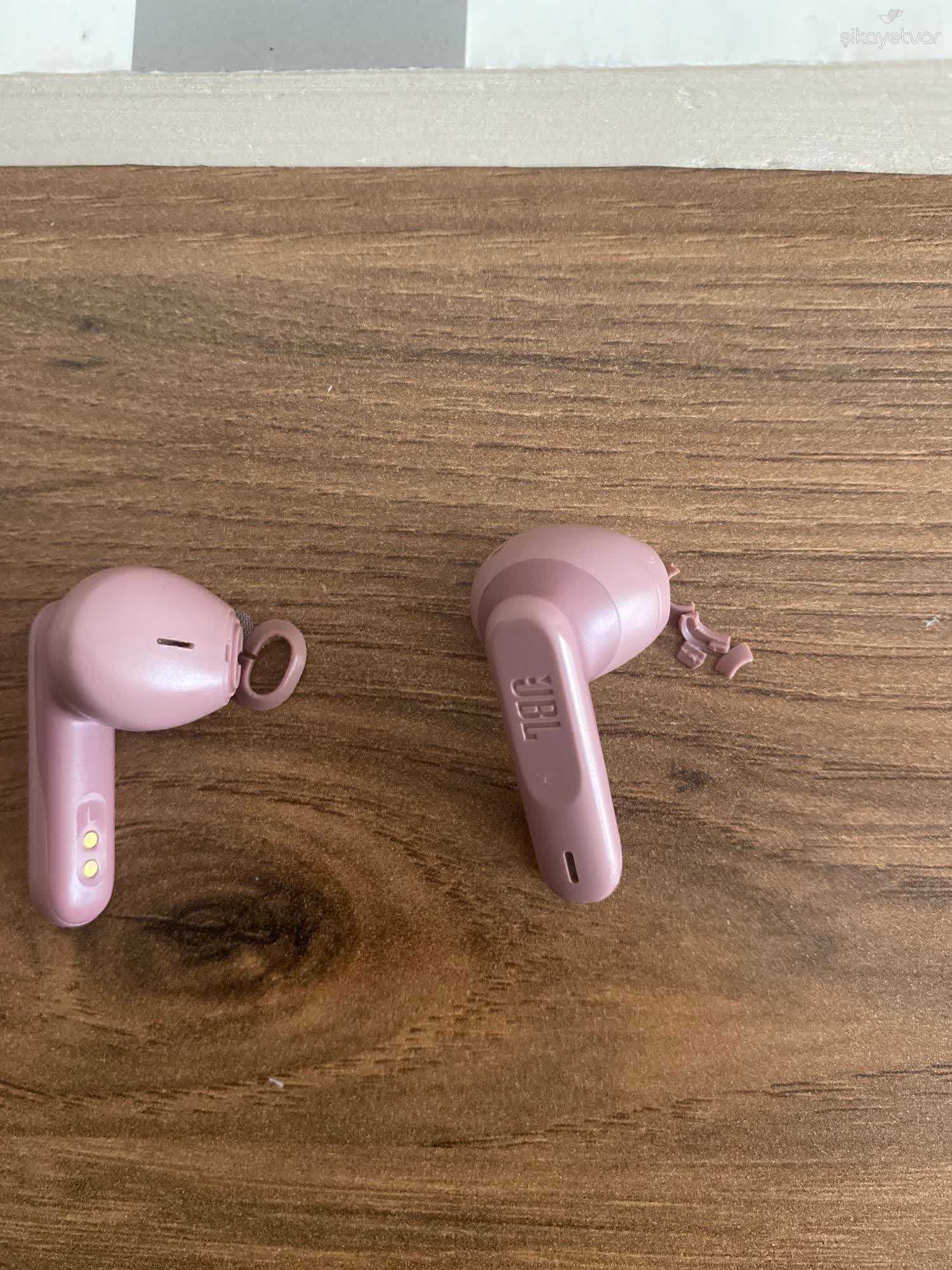 JBL Wave 300 Kulaklık Silikon Parçaları Sürekli Çıkıyor Ve Parçalandı ...