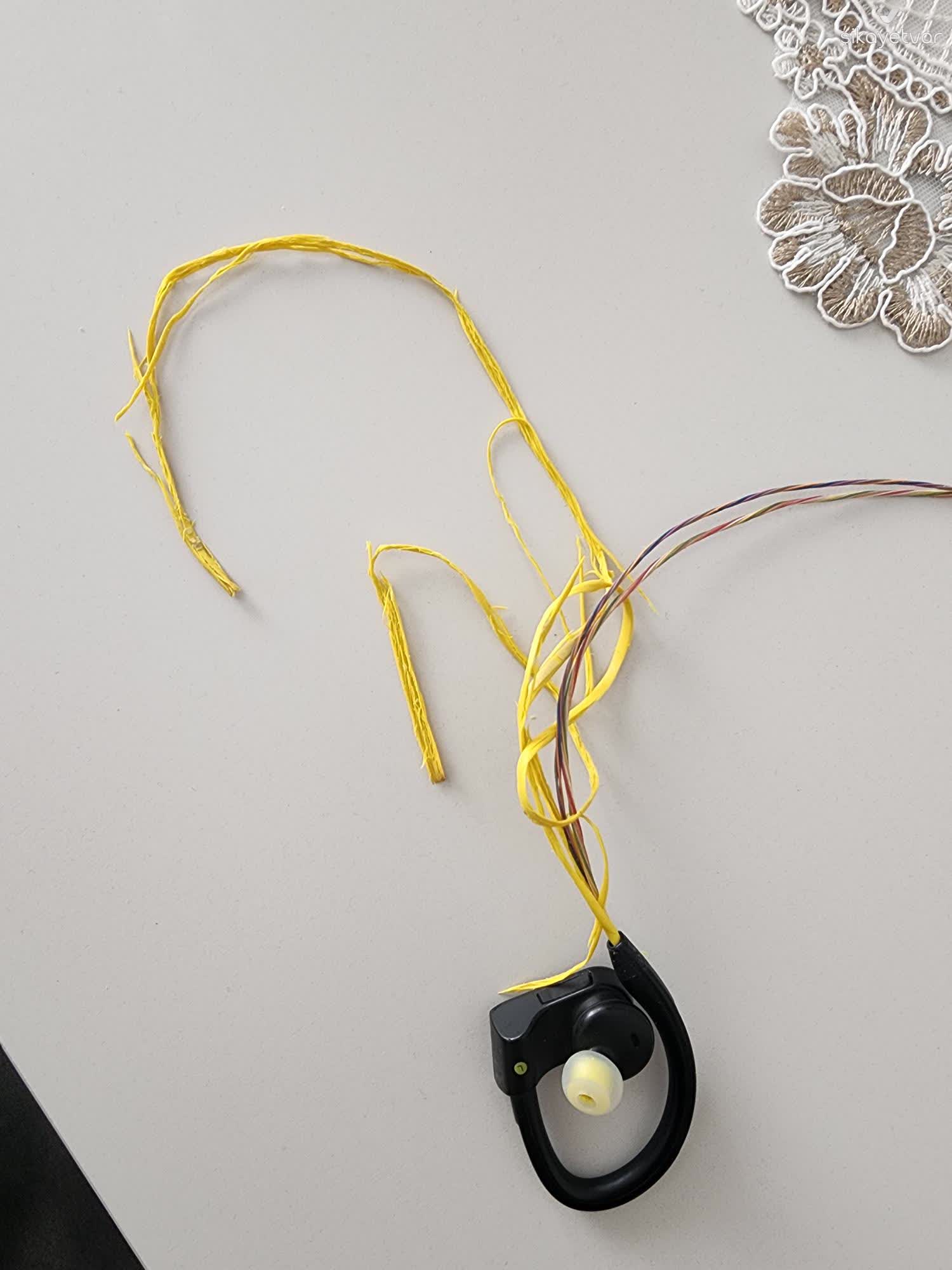 Jabra Sport Pace Cable Wearing Out After Years of Use - Xolvie