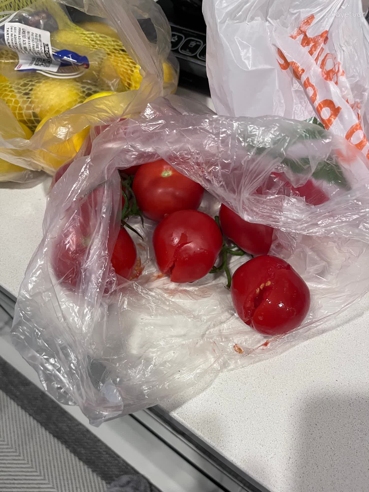 Migros Migros Sanal Market’ten Ezilmiş Ve Deforme Domates Teslimatı ...