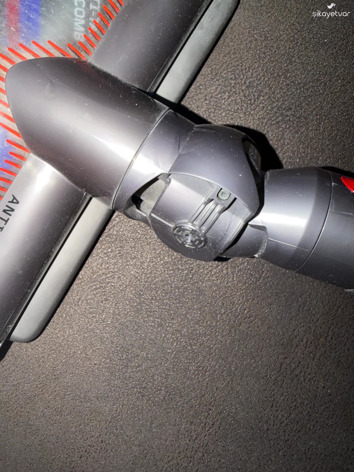 Dyson V15 Başlık Parçası Normal Kullanımda Aniden Kırıldı - Şikayetvar