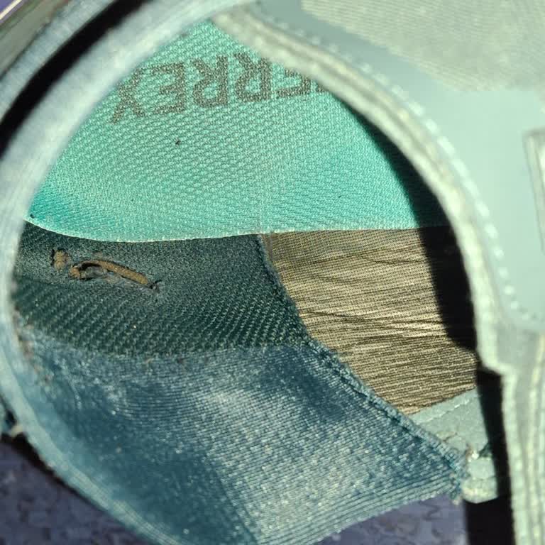 Adidas Terrex Ayakkabısının İç Kısmındaki Yırtılma Kullanım Hatası ...