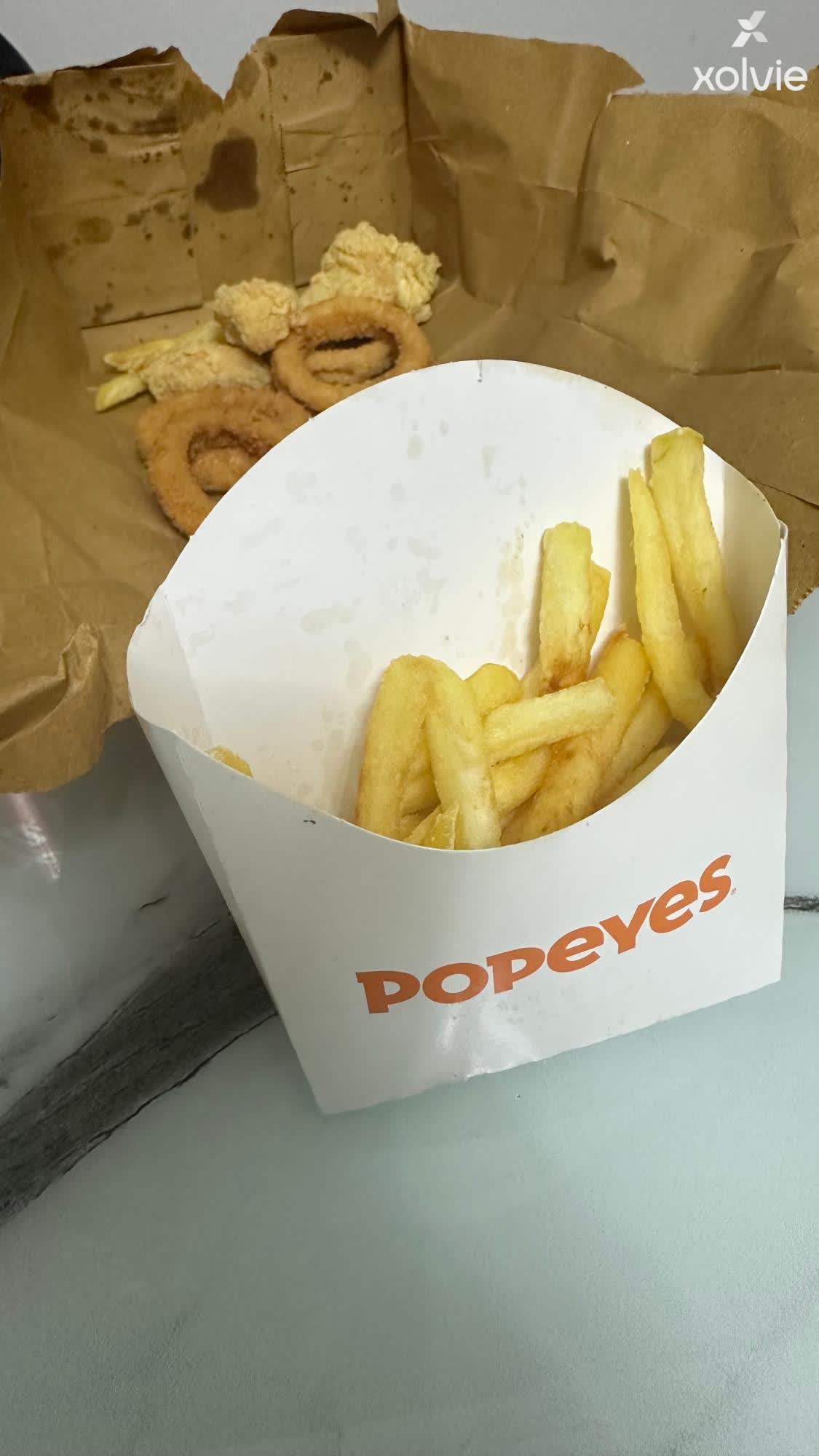 Popeyes Delivered Wrong Fries Size Despite Paid Upgrade - Xolvie