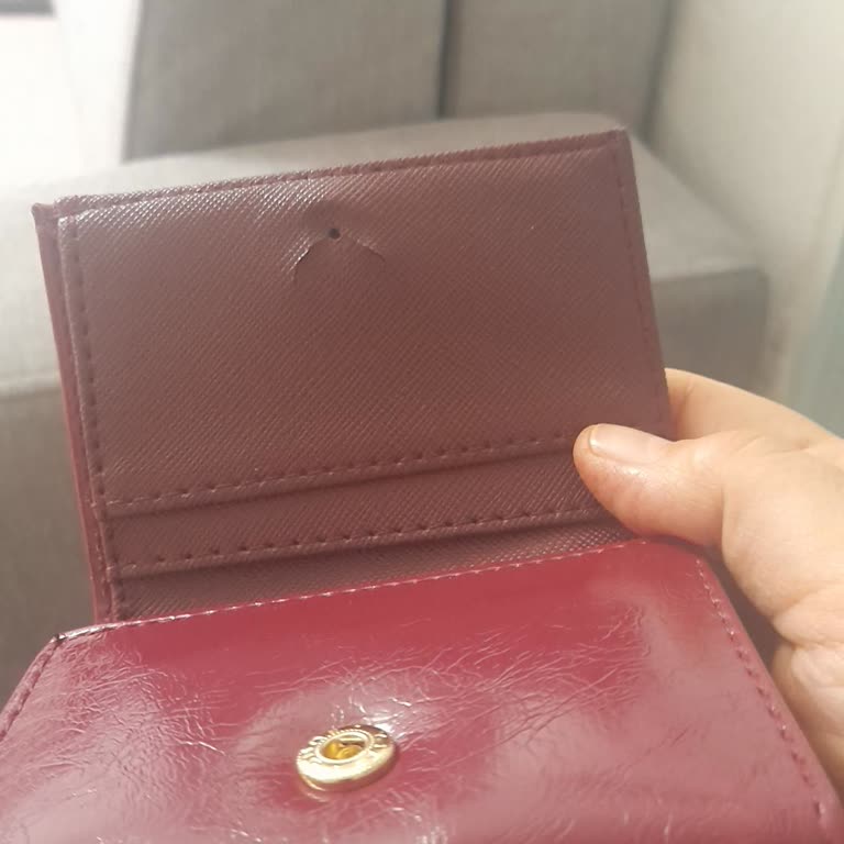 Addax Defolu Cüzdan ve Mağaza Görevlisinin Suçlayıcı Tutumu - Şikayetvar