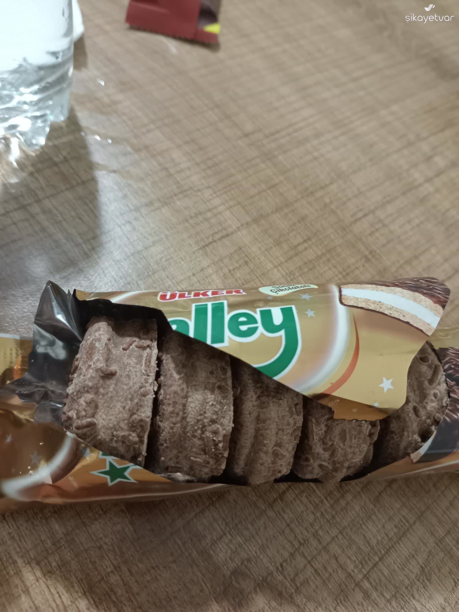 Ülker Halley Bisküvi Üzerindeki Küf Benzeri Beyazlıklar Gıda ...