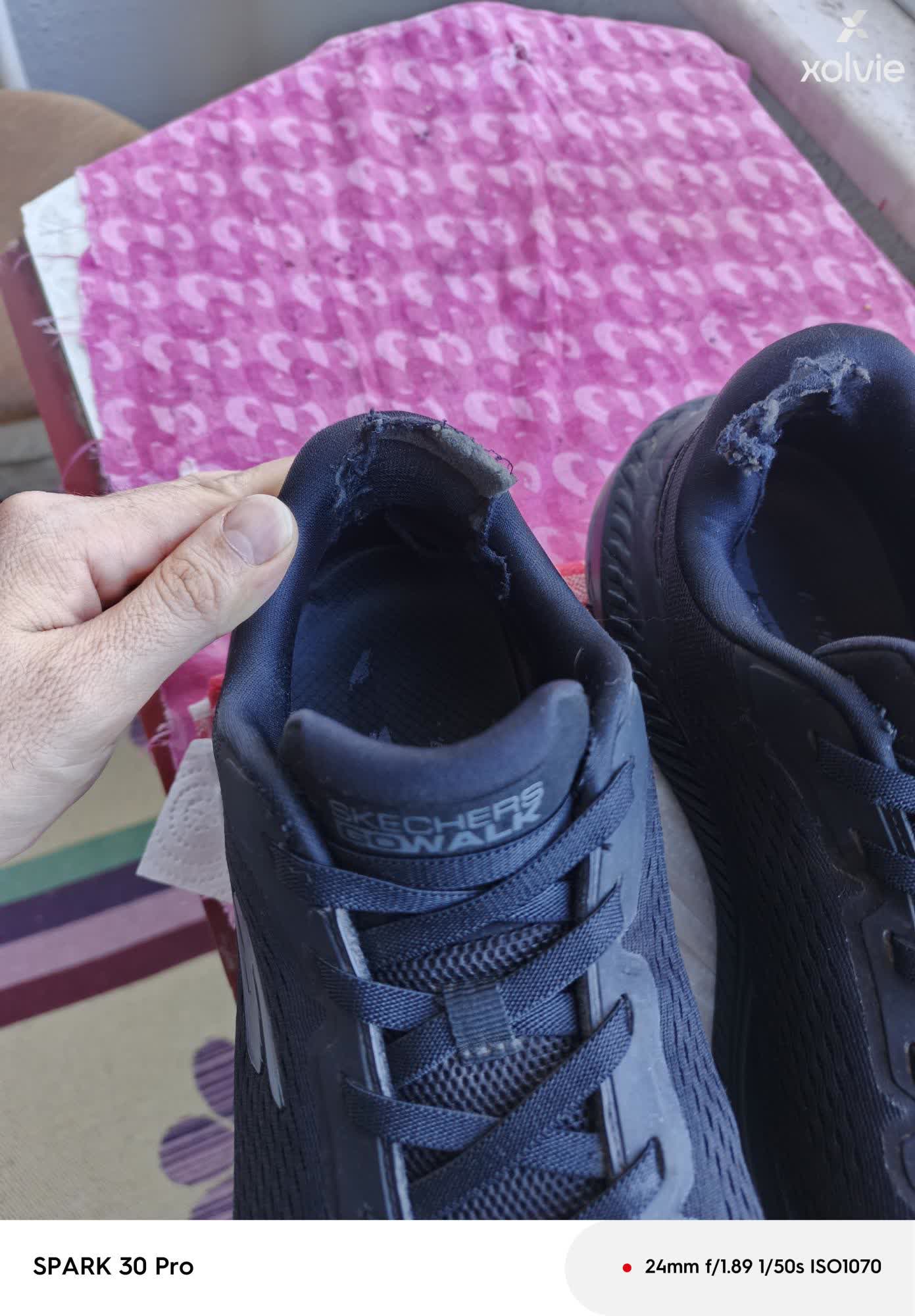 Skechers GO Walk Max Cushioning Arch Fit Heel Deformed In 3 Months - Xolvie